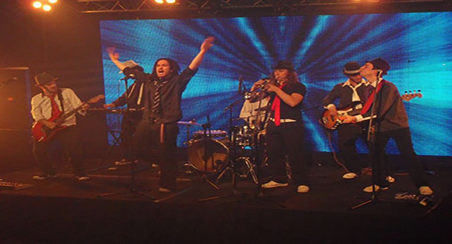 BANDAS DE COVERS para Fiestas / Llama al: 011 5452-1766